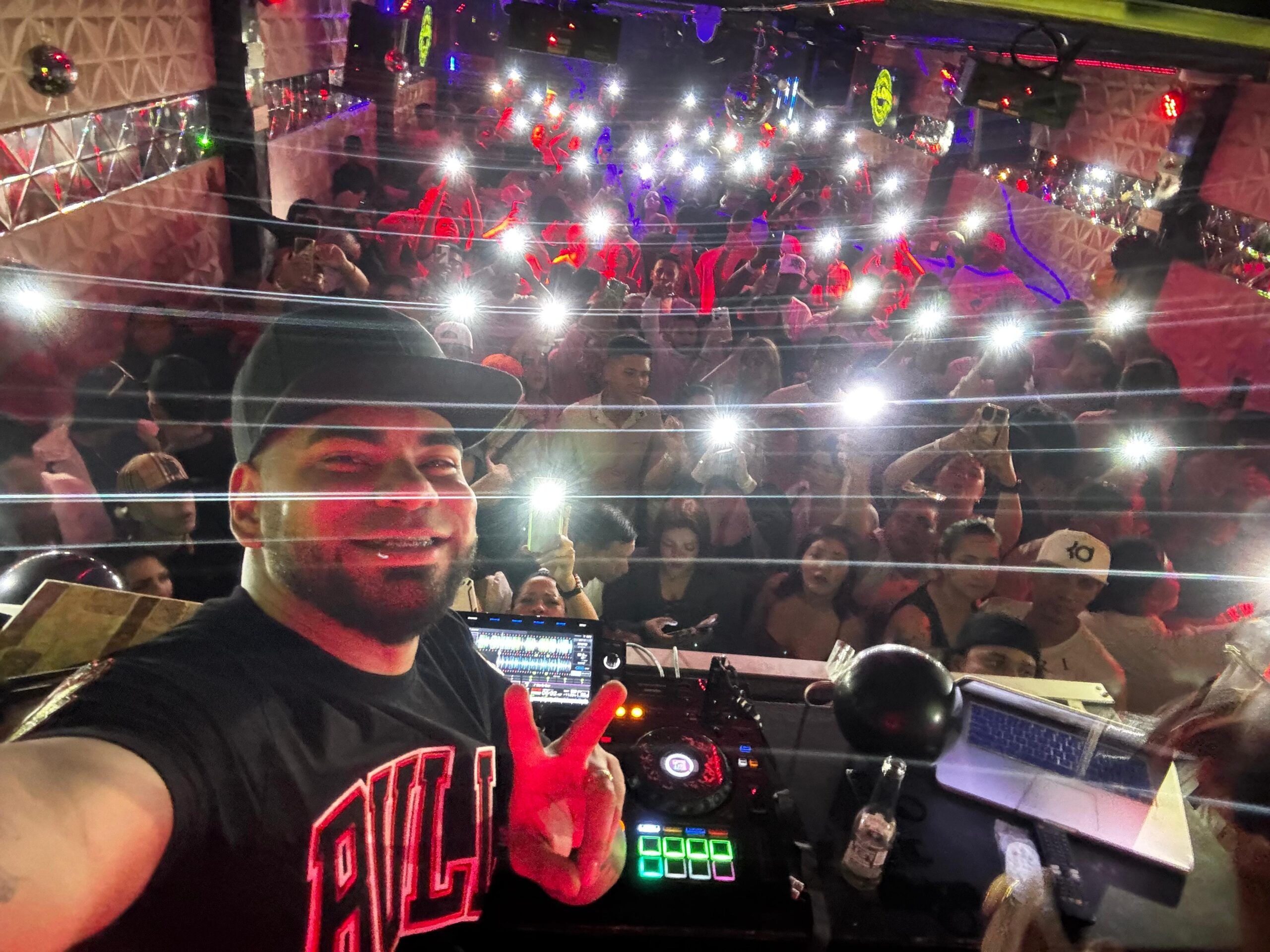 Dj Fleming arrasa con sus presentaciones en Colombia Enterate24.com